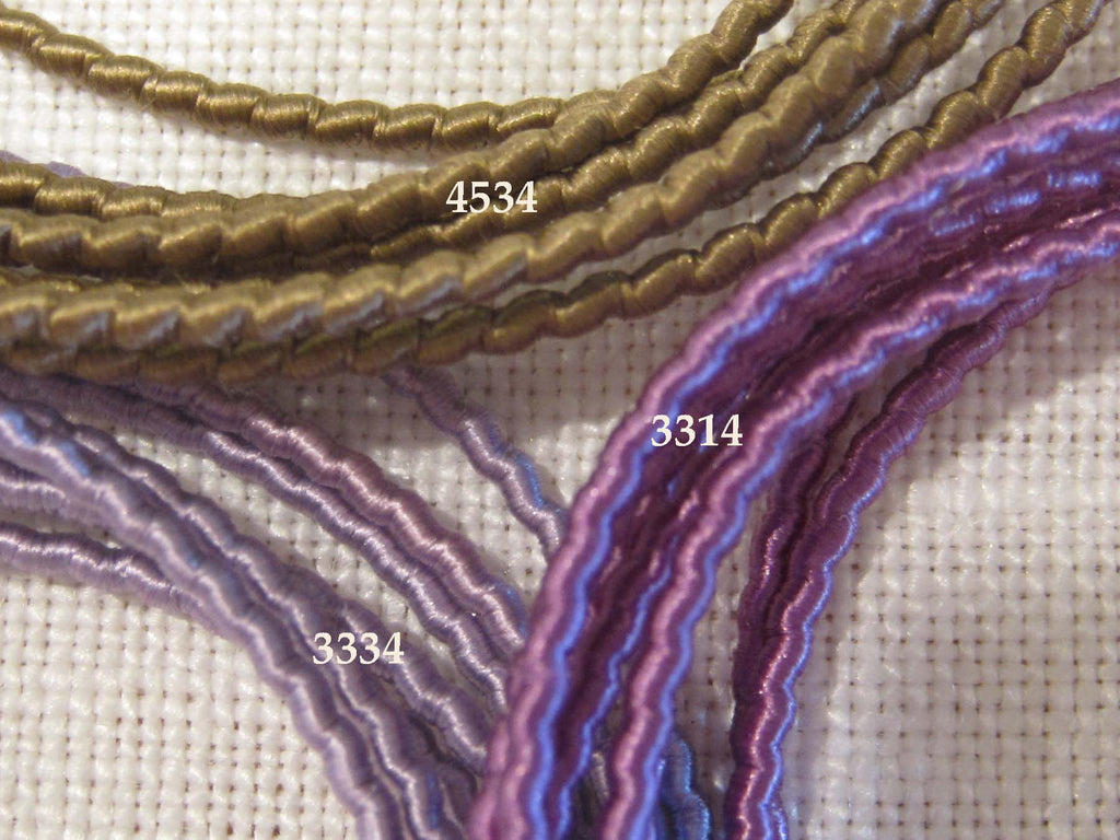 Silk Facette Gimp – Thistle Threads